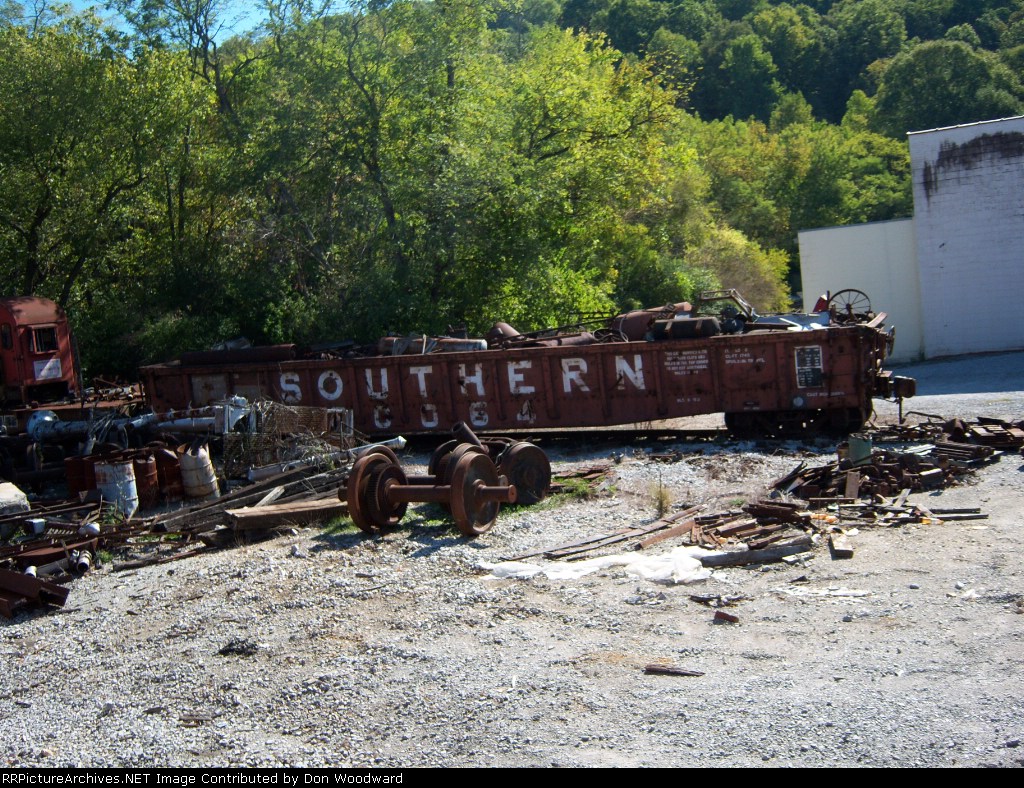 SOU 60064 at TVRM shops